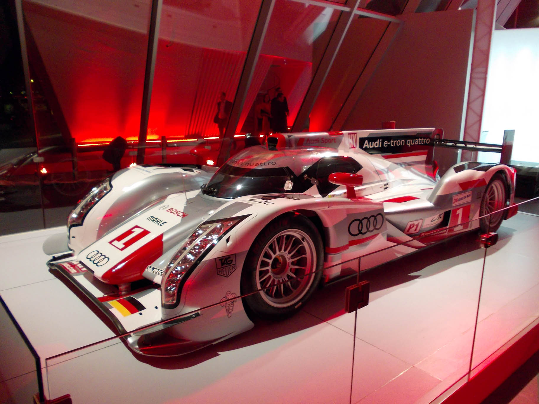 World’s largest Audi New Car Showroom inaugurated | drivemeonline.com