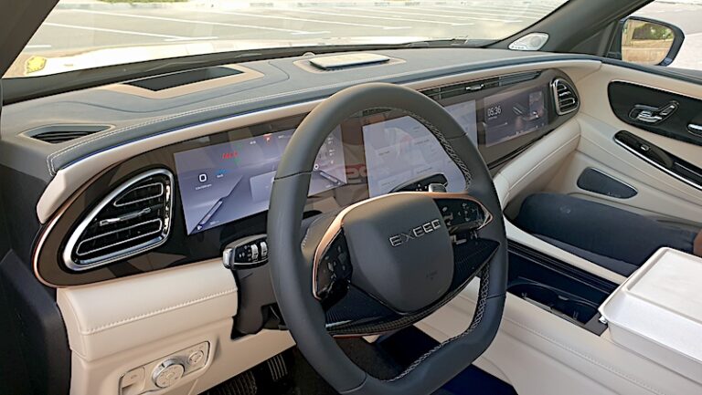 EXEED VX 2025 review: Luxury for starters | drivemeonline.com